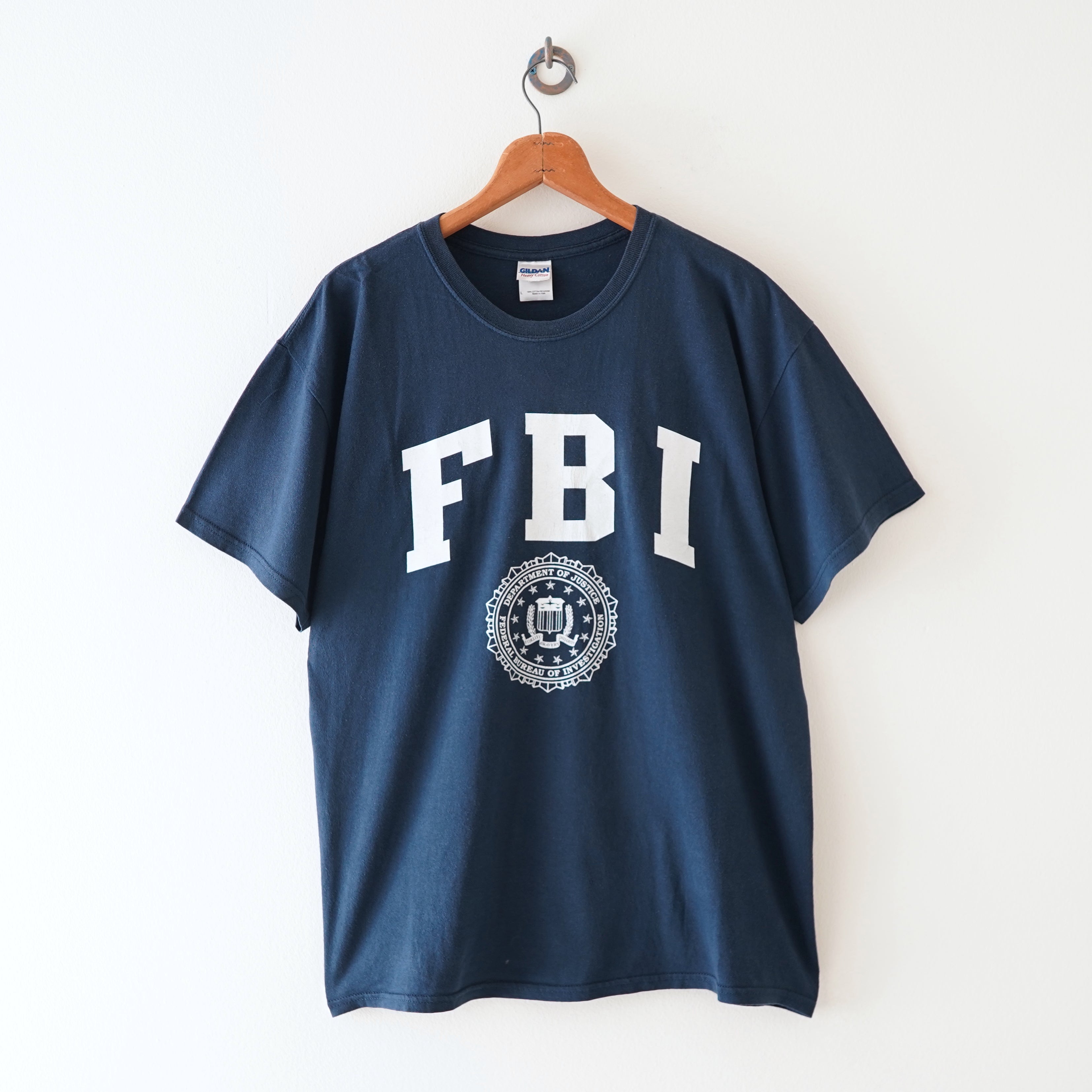 GILDAN FBI tee – NEVERKNOWS