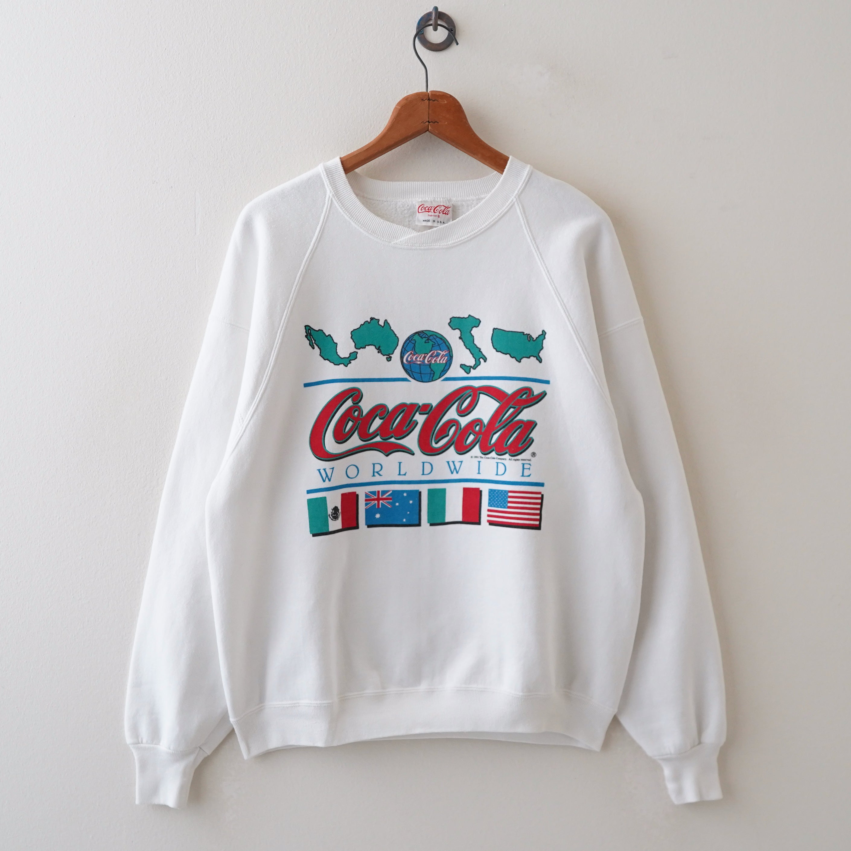 90s Coca Cola sweat – NEVERKNOWS